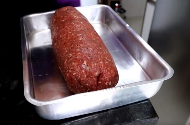 Rocambole de Carne Moída Recheado